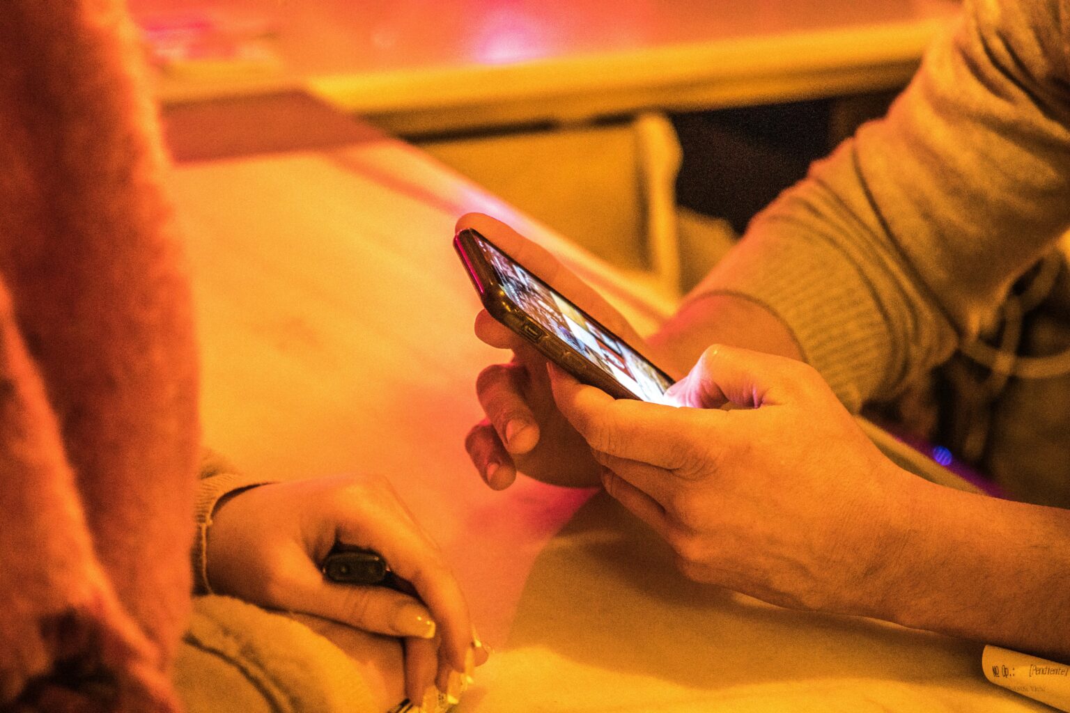 稼げるか不安風俗嬢のリアルな収入事情と避けたいリスク 虎やんの夜職マッチングサイト